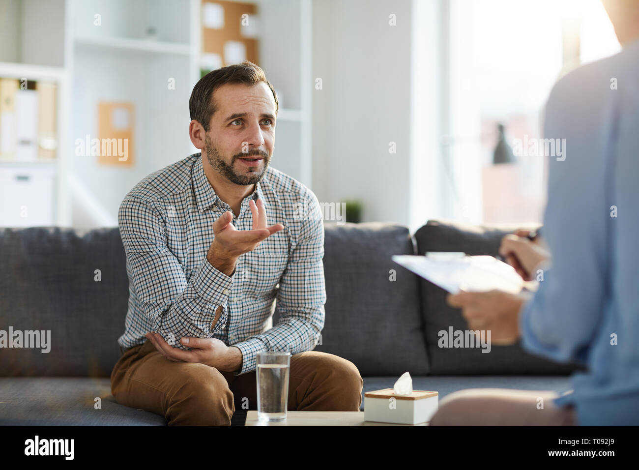 Explanation session hi-res stock photography and images - Alamy