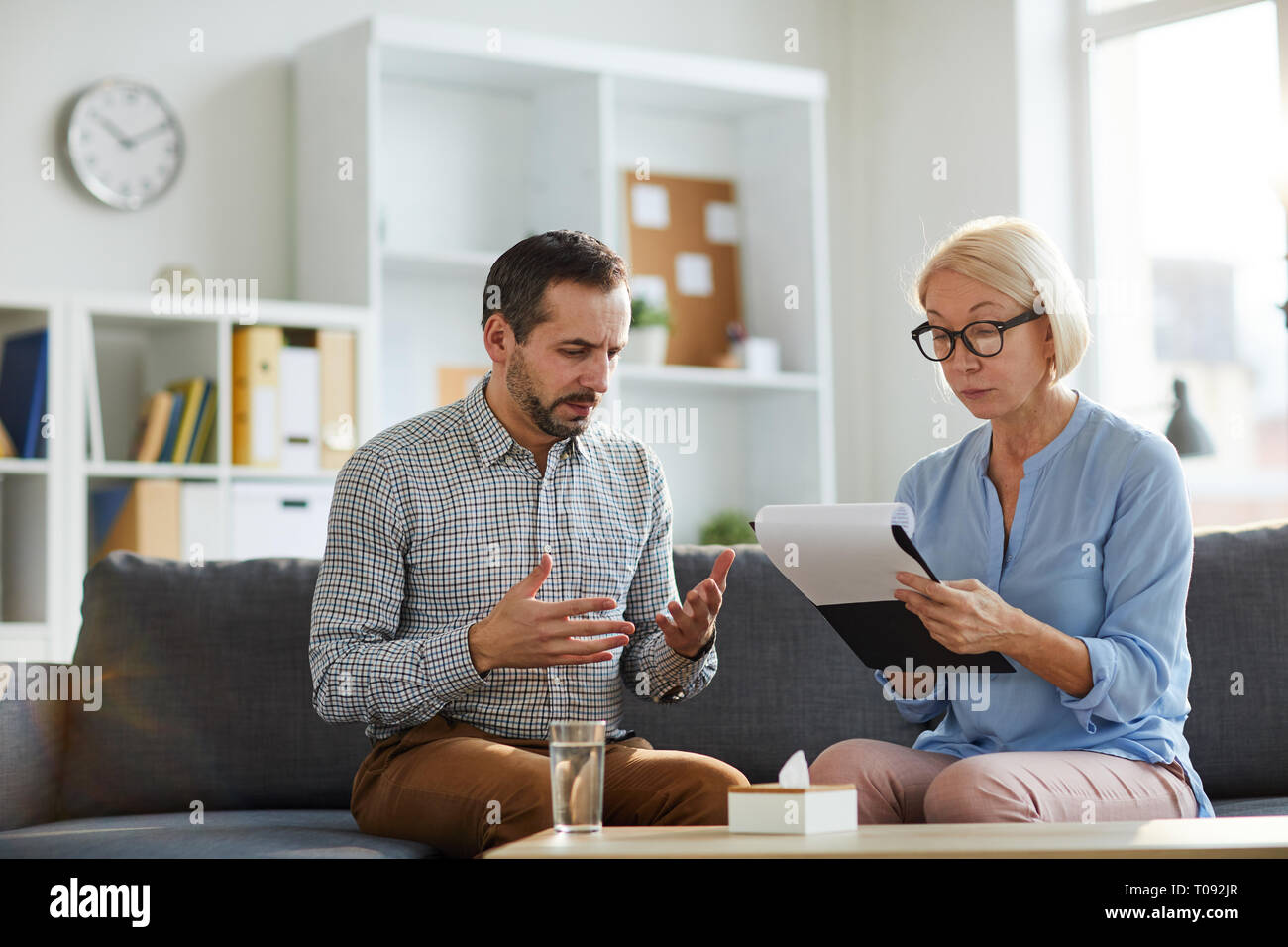 Note describing hi-res stock photography and images - Alamy