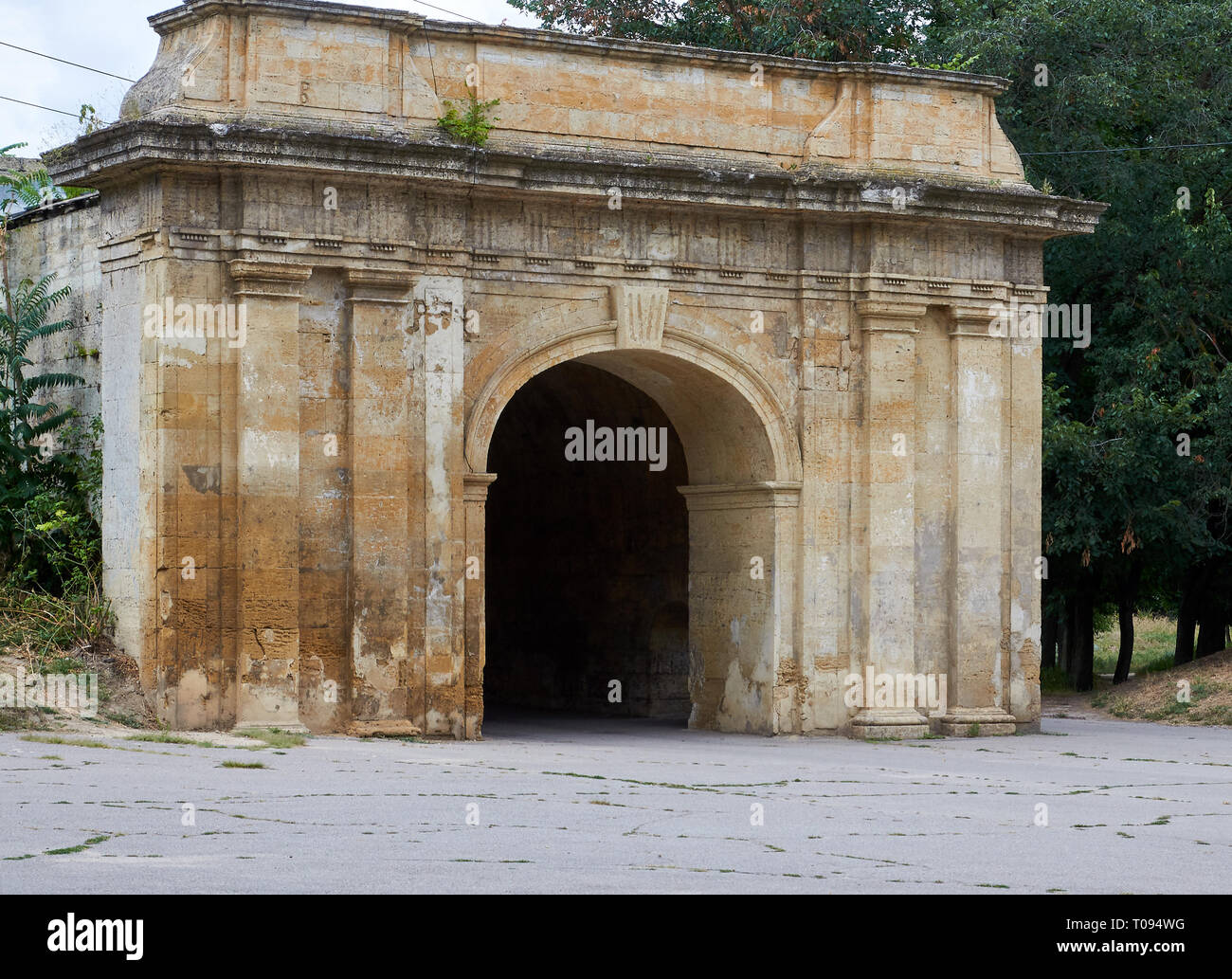 Old defensive gate, Kherson, Ukraine Stock Photo - Alamy