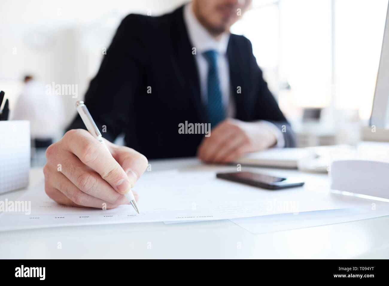 Pointing at paper Stock Photo - Alamy