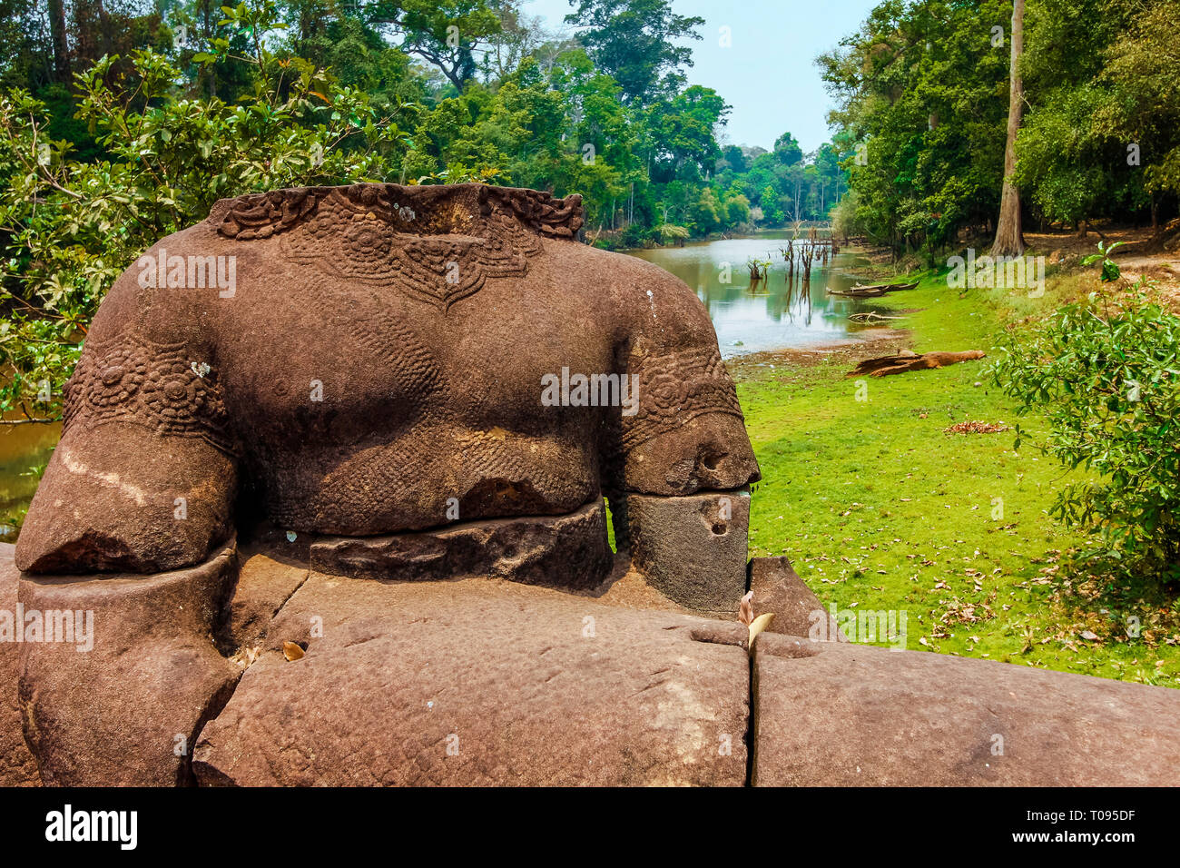 Garuda naga hi-res stock photography and images - Alamy