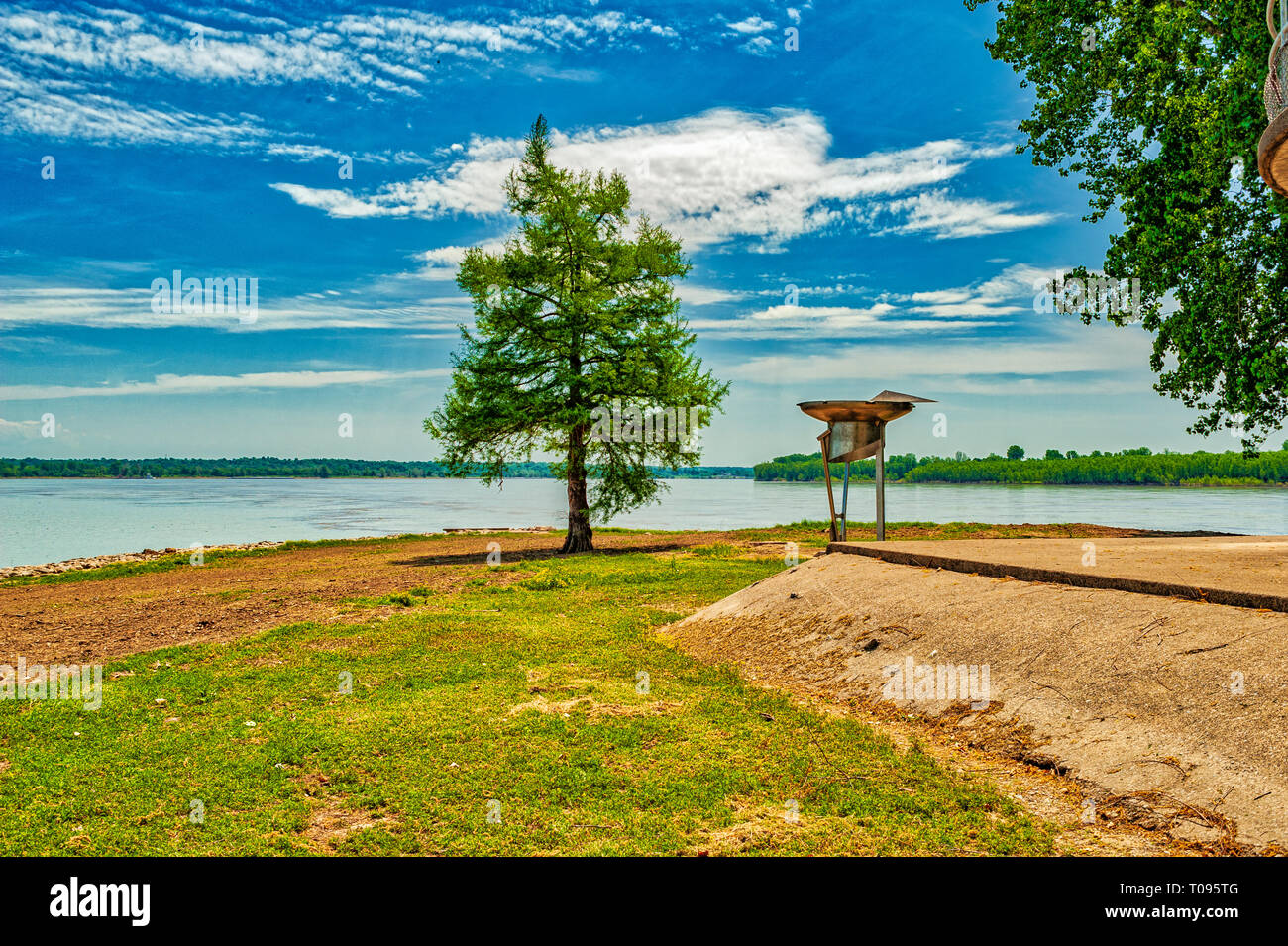 Fort Defiance at Confluence of Ohio and Mississippi Rivers Stock Photo ...