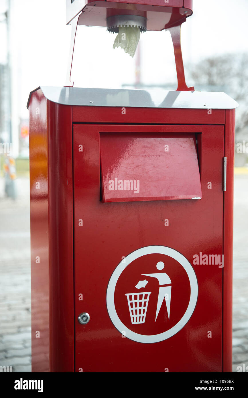 Red metal trash bin hi-res stock photography and images - Alamy