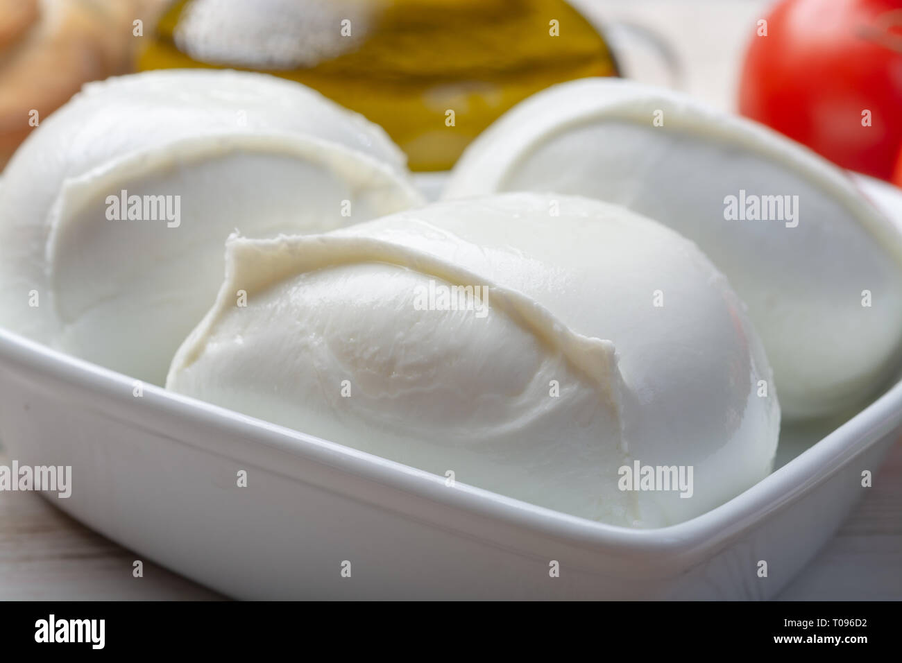 Mozzerella ball hi-res stock photography and images - Alamy