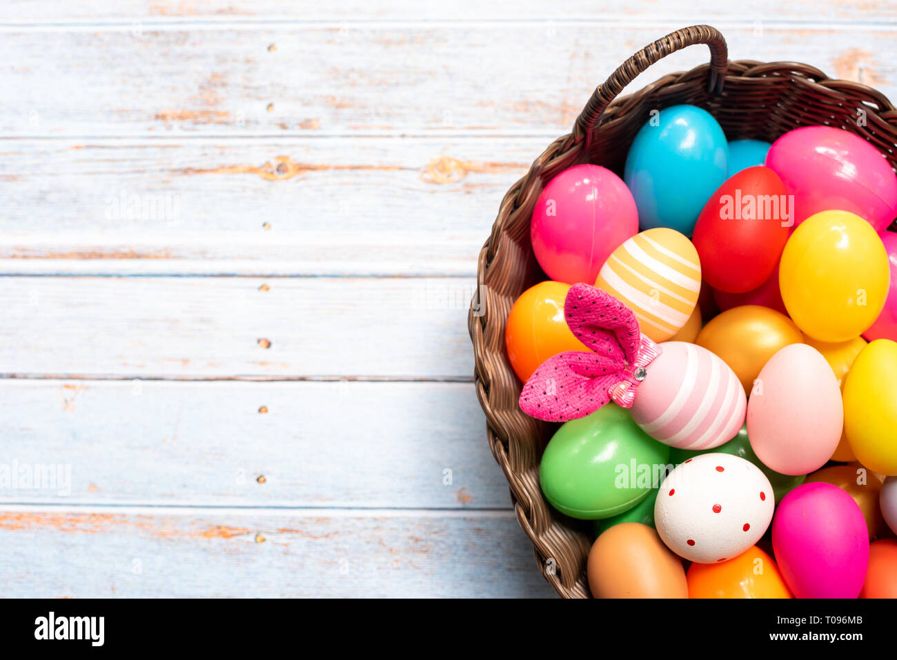 April Easter Background