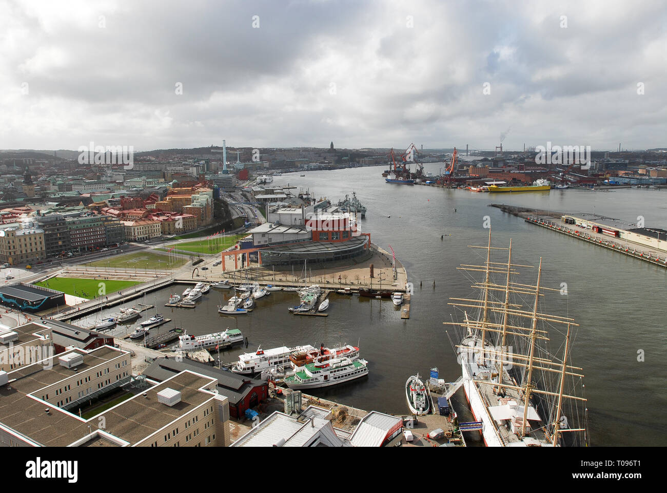 Göta älv (River of the Geats), Barken Viking (four-masted Barque Viking ...