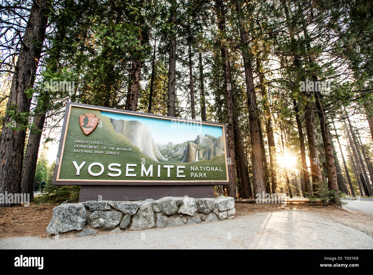 Entrance sign yosemite national park hi-res stock photography and ...