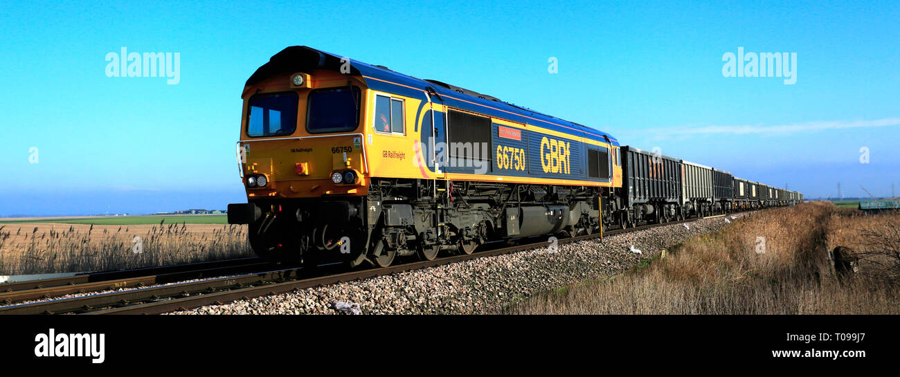 GBRF trains, 66750 Freight Train from March town train station, Fenland ...