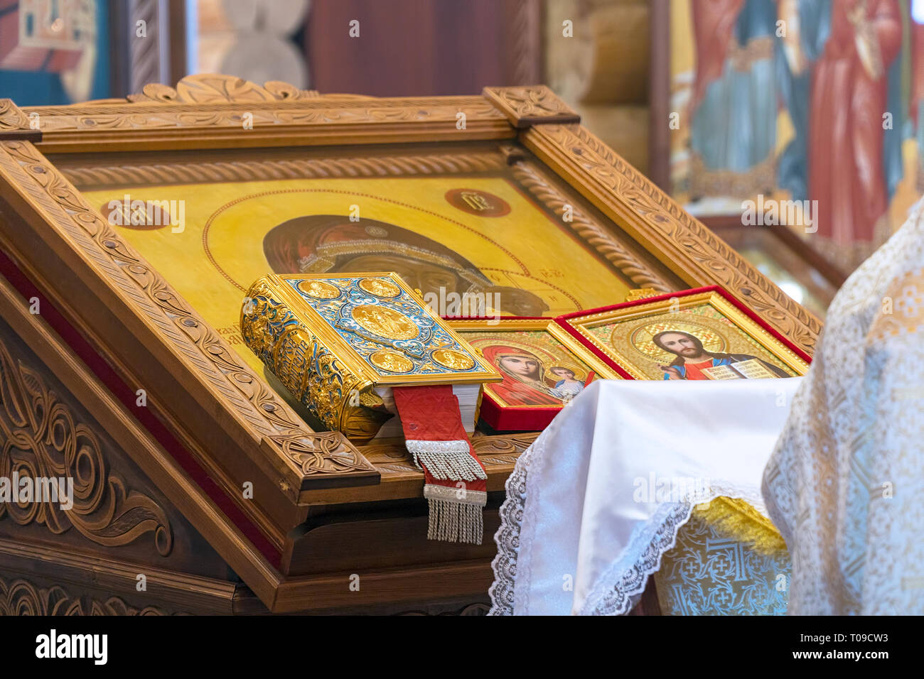 Christian orthodox clergyman in hi-res stock photography and images - Alamy