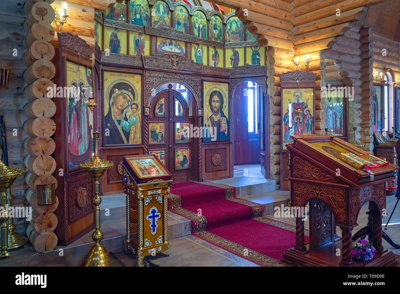 Pulpit and the iconostasis in the Orthodox Church Stock Photo - Alamy