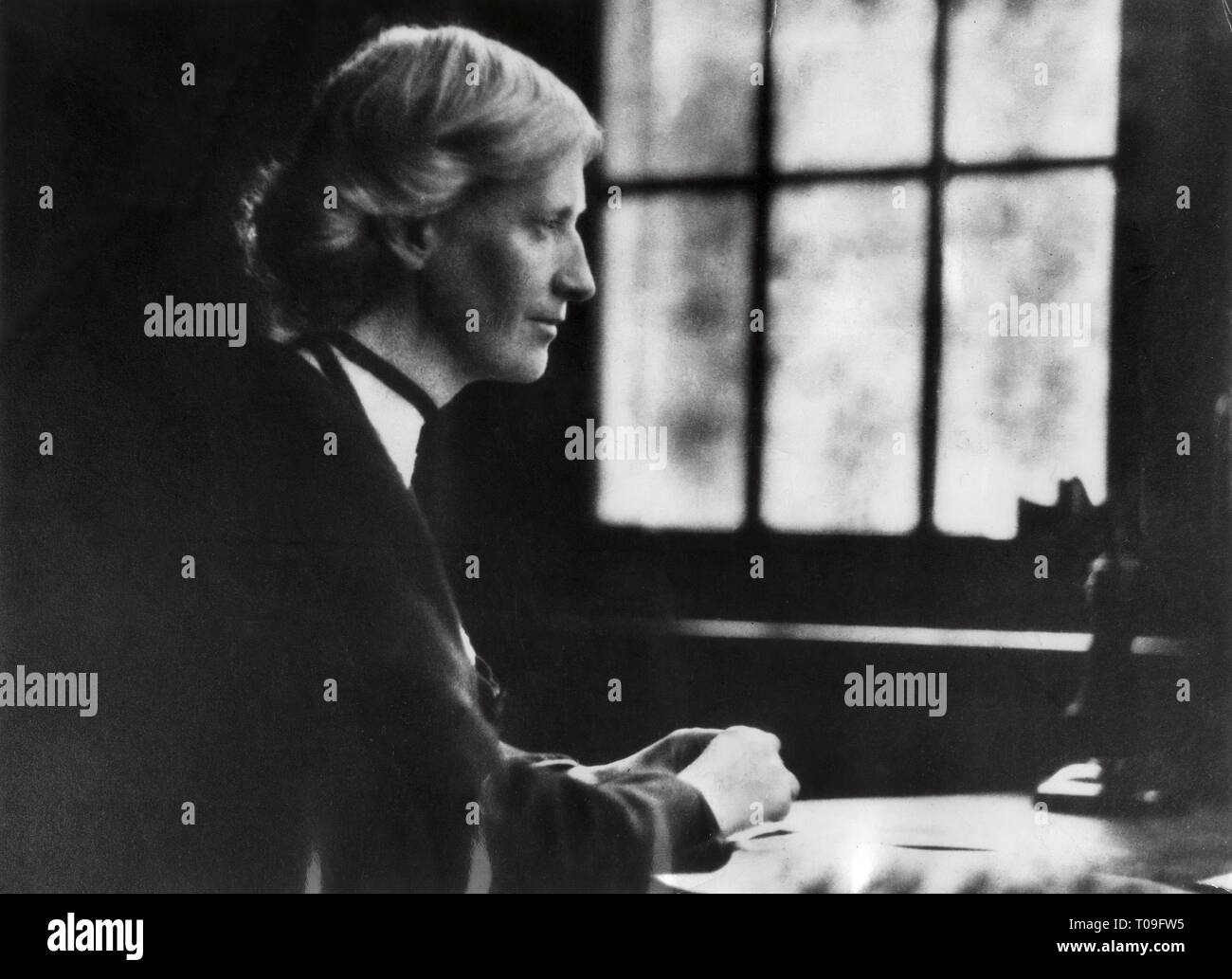 Eglantyne Jebb, activista social británica, fundadora de Save the ...