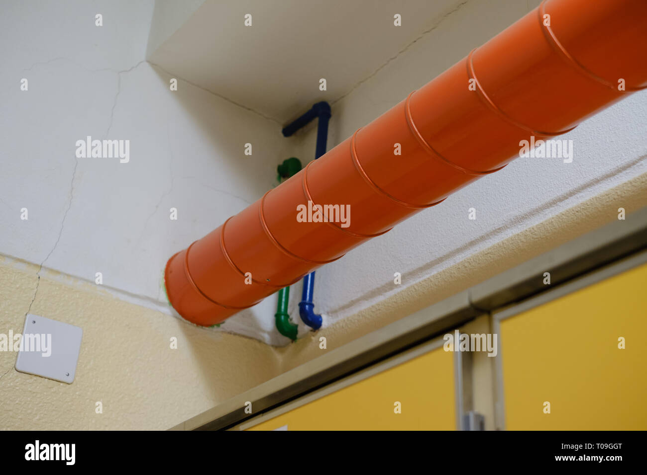 Water pipes ceiling hi-res stock photography and images - Alamy