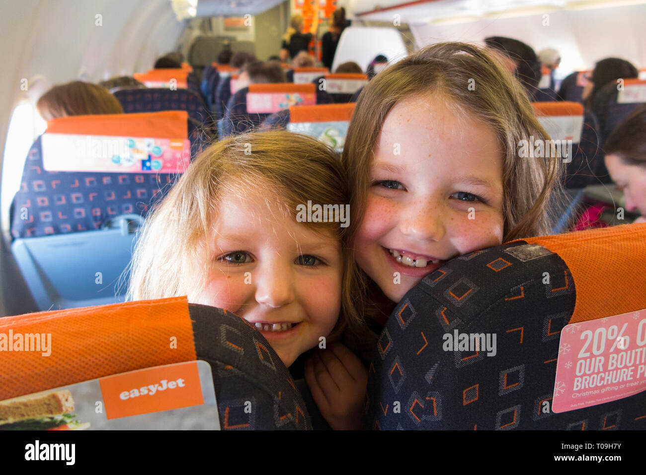 Child siblings children / two sisters aged 6 and 4 going on holiday ...