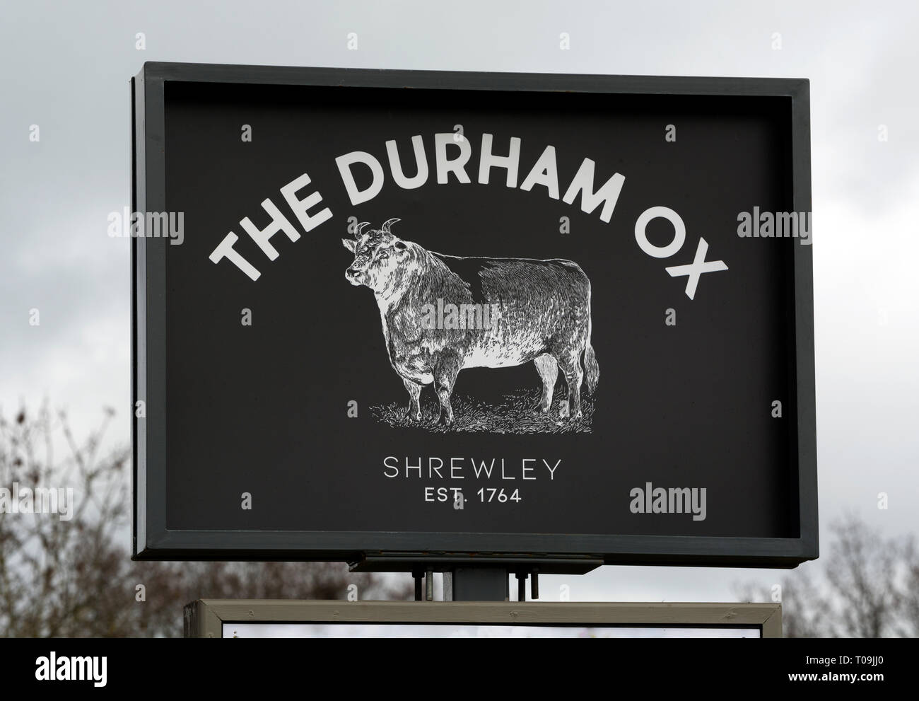 The Durham Ox pub sign, Shrewley, Warwickshire, England, UK Stock Photo ...