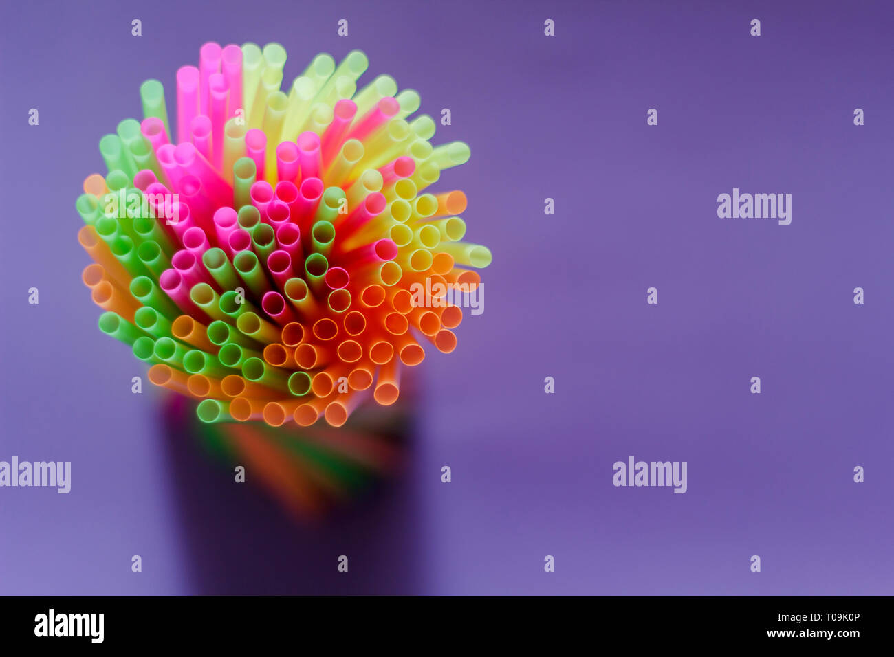 Plastic straws issue background hi-res stock photography and images - Alamy