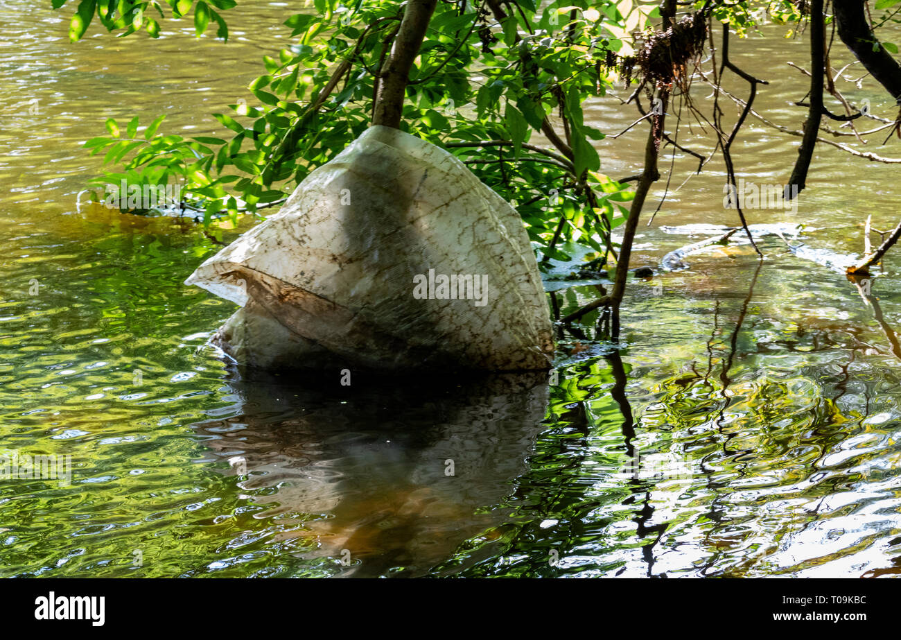 Plastic decomposition hi-res stock photography and images - Alamy