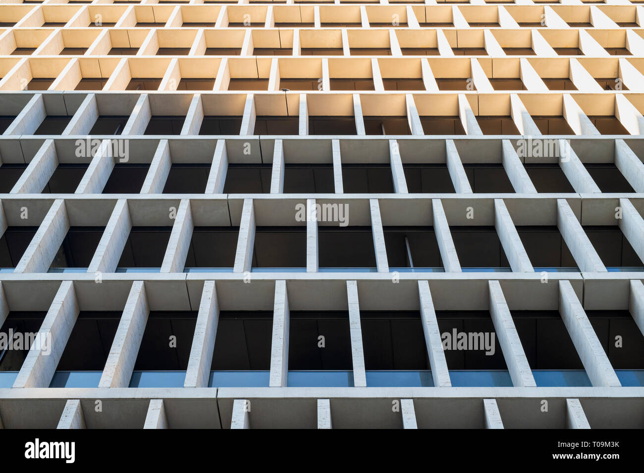 High rise office block hi-res stock photography and images - Alamy