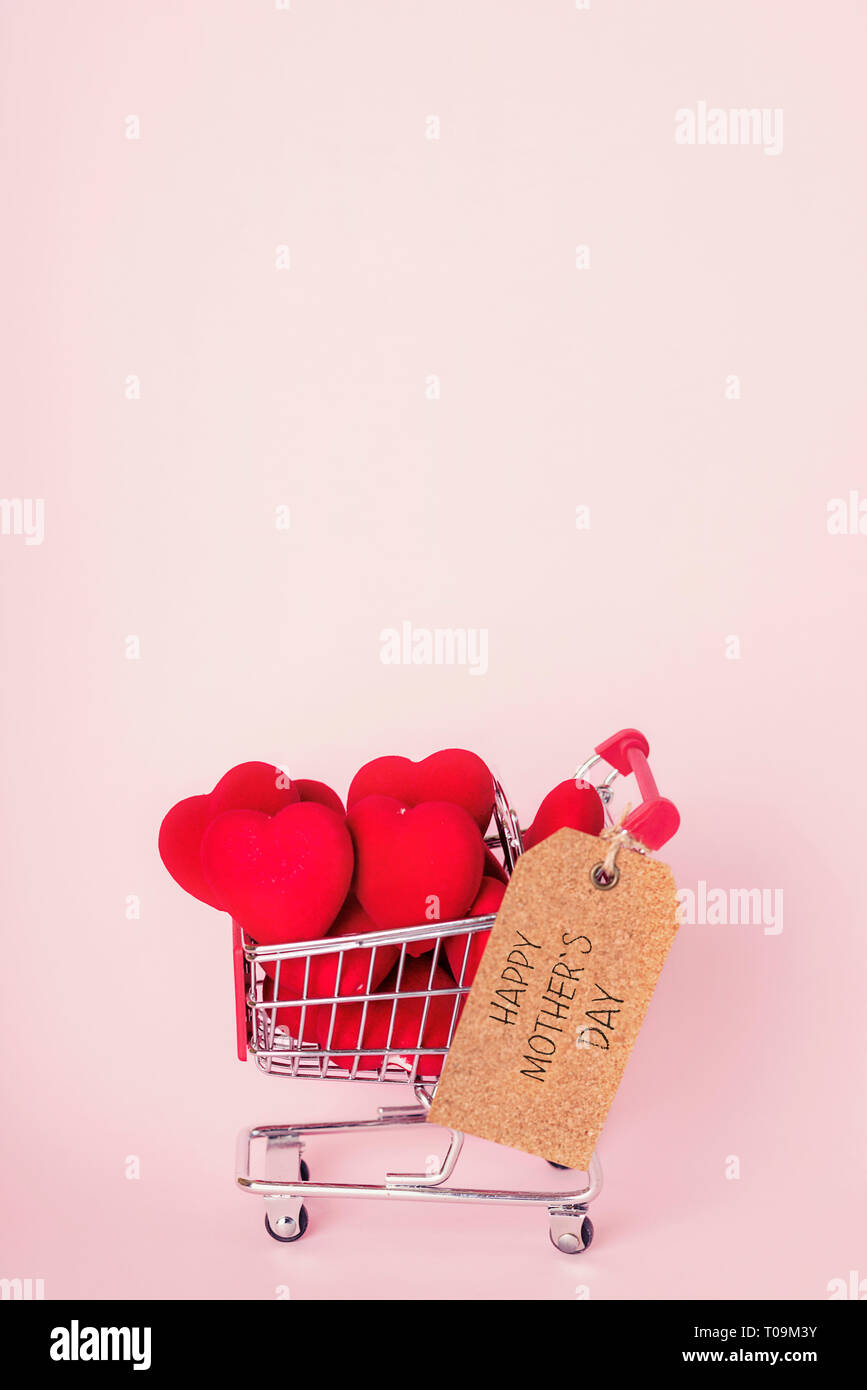 Love shop heart shopping cart hi-res stock photography and images - Alamy