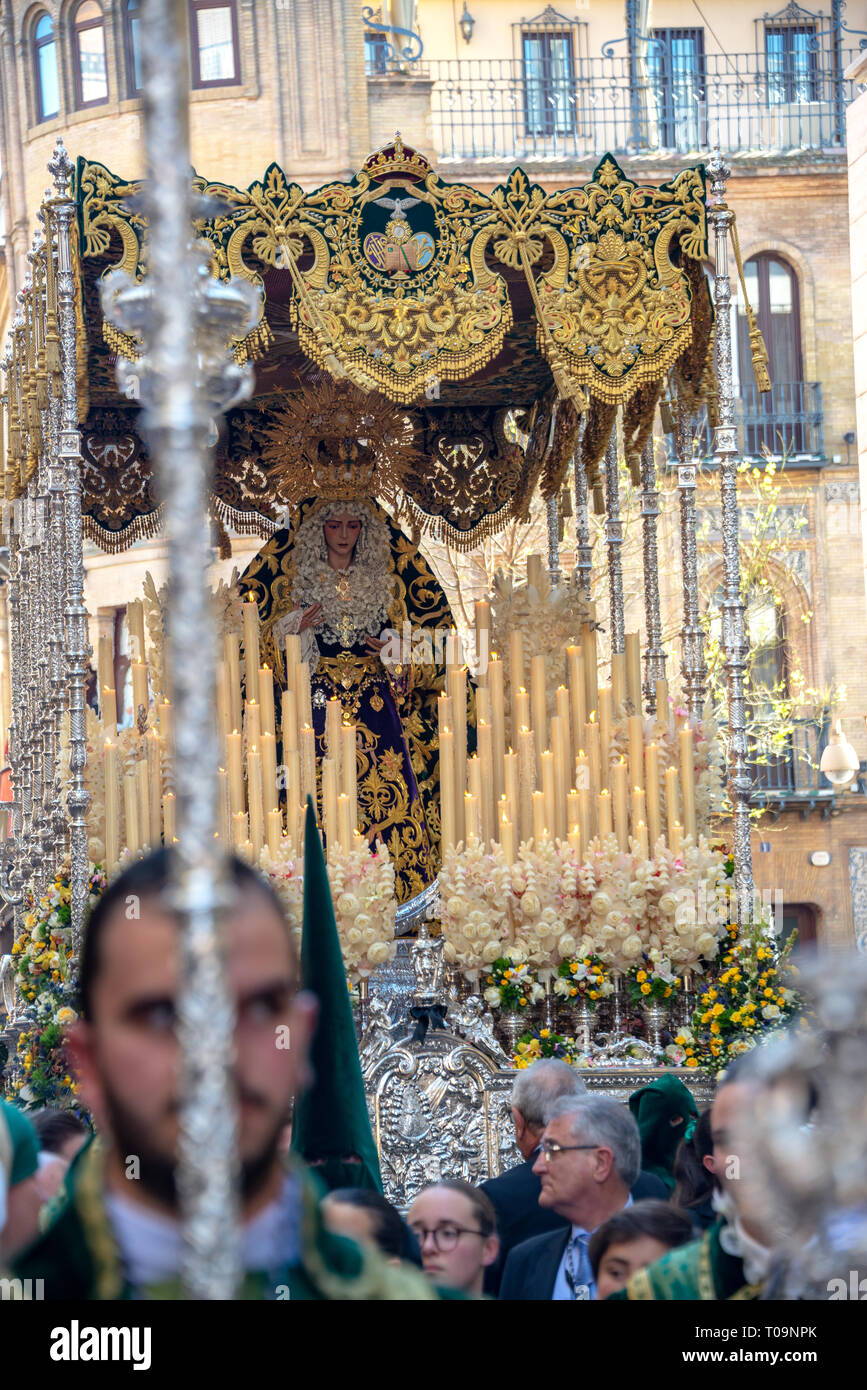 Catholic procession virgin mary float hi-res stock photography and ...