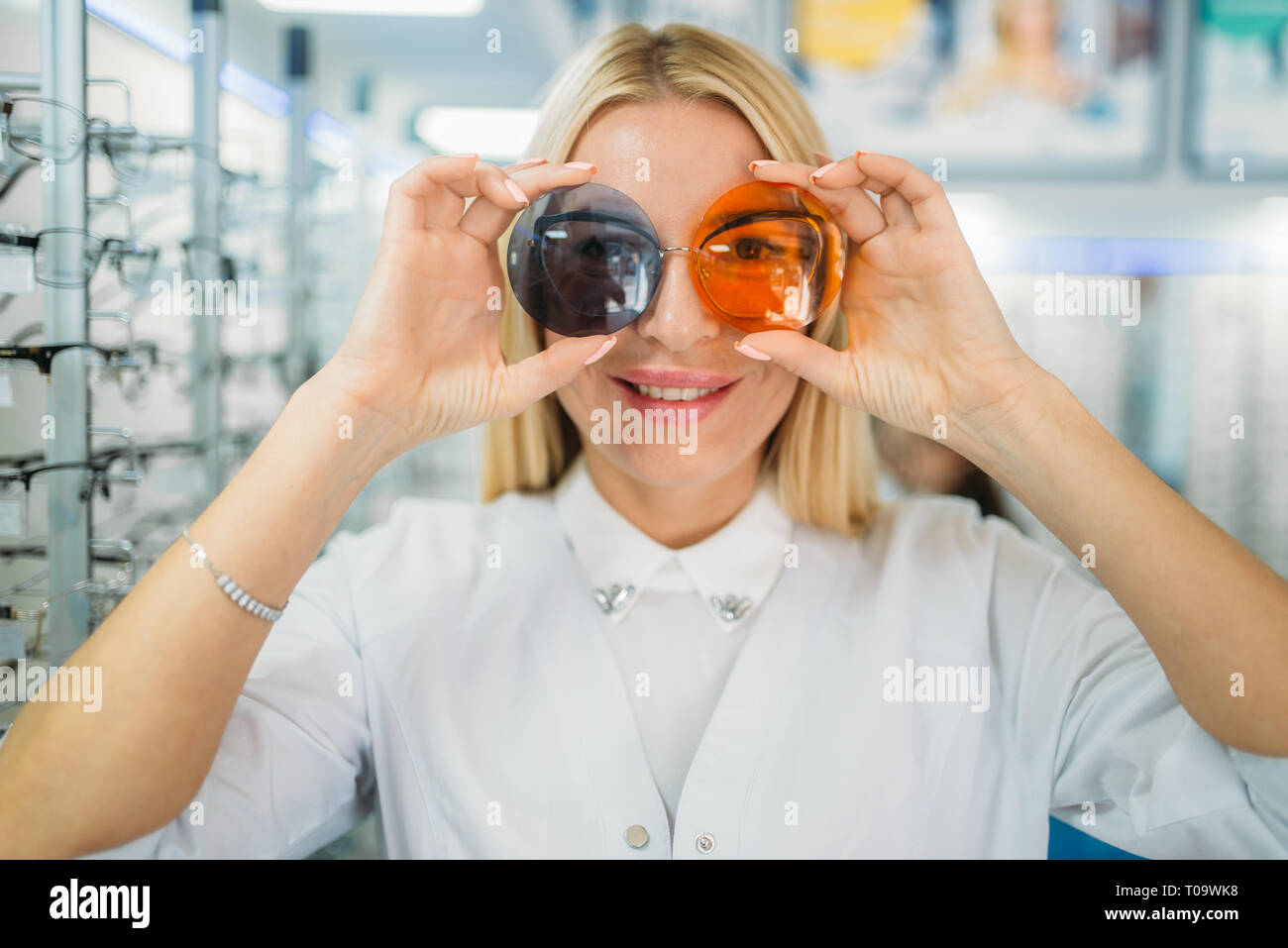 Specialist lenses hi-res stock photography and images - Alamy