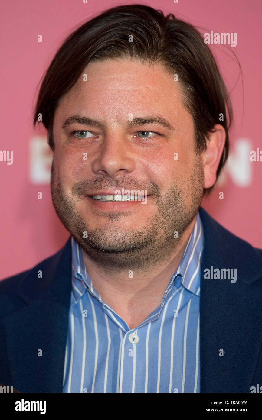 Marco GILLES, producer, portrait, portrÃ t, portrait, cropped single image, single motive, red ...