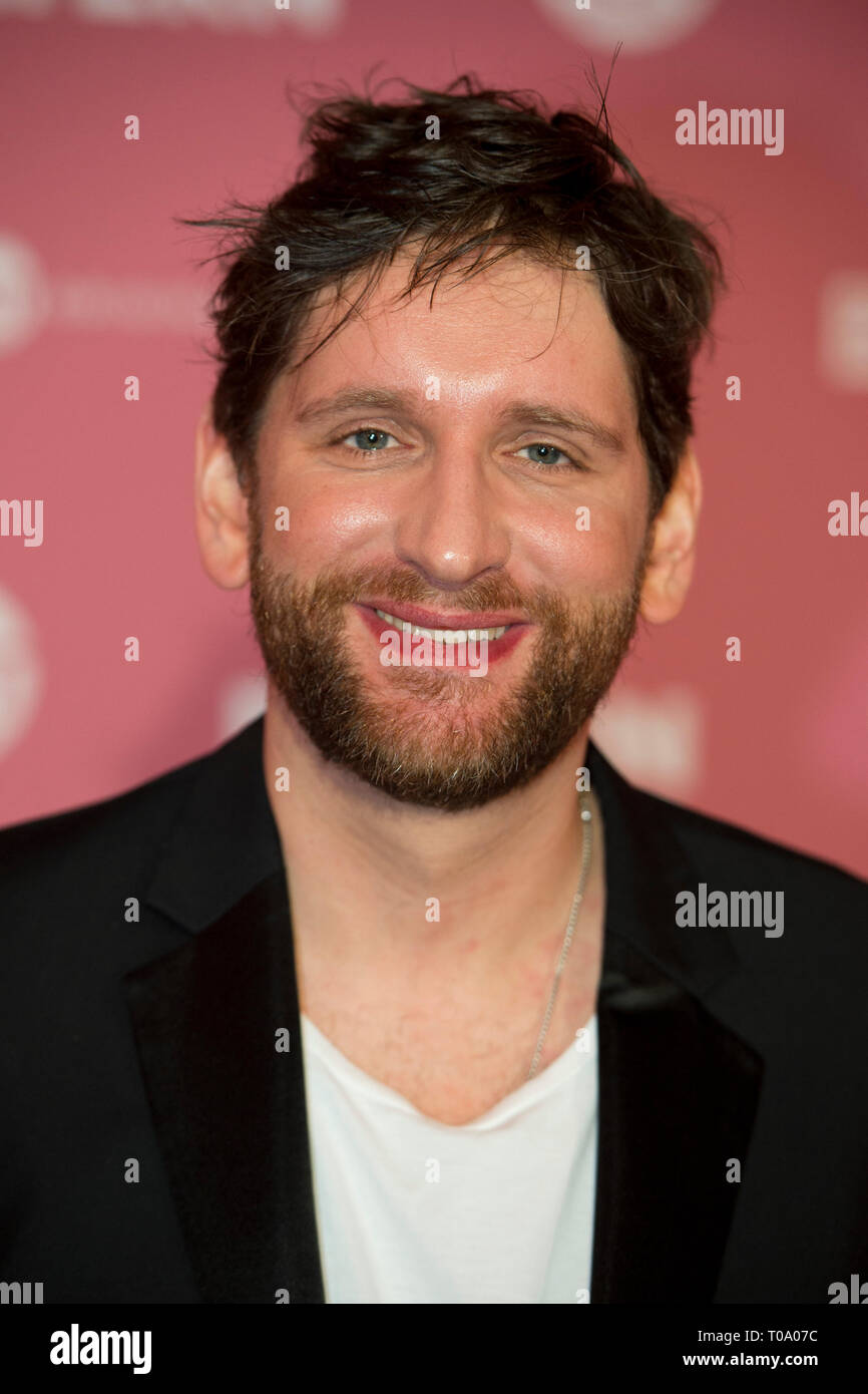 Sebastian SCHWARZ, actor, portrait, portrÃ t, portrait, cropped single image, single motive, red ...