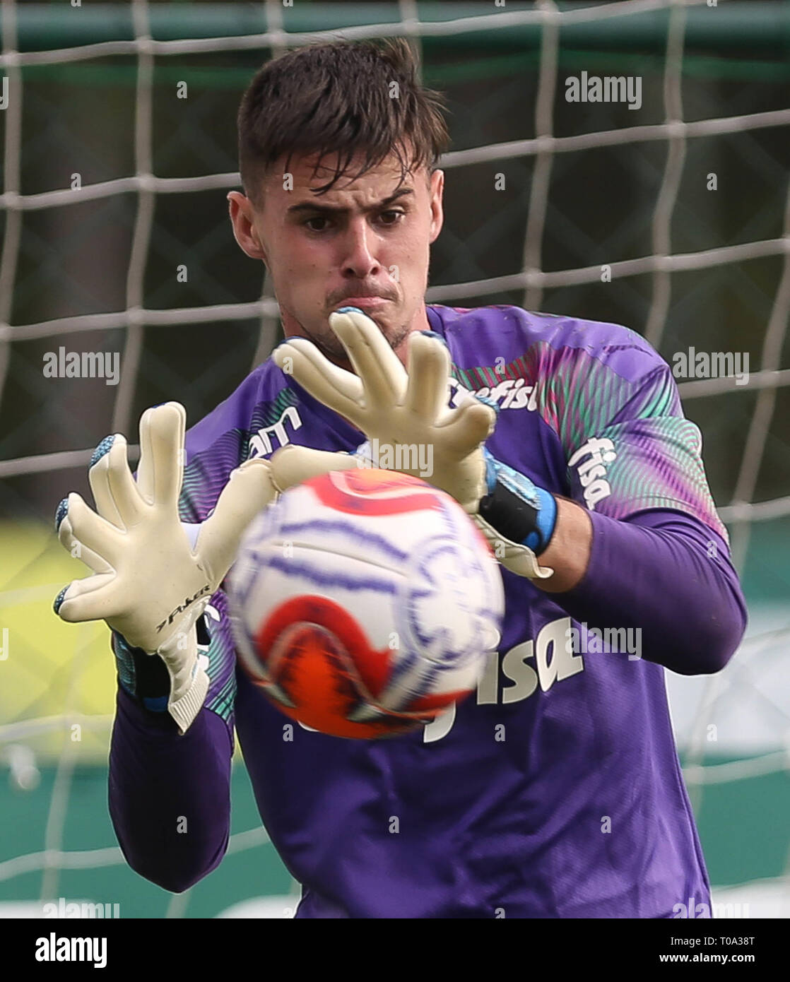 Sao Paulo, Brazil. 18th Mar 2019. Goalkeeper Matheus Teixeira, SE ...