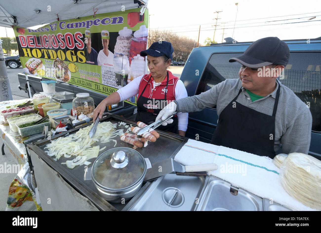 Taco vendor and los angeles hi-res stock photography and images - Alamy