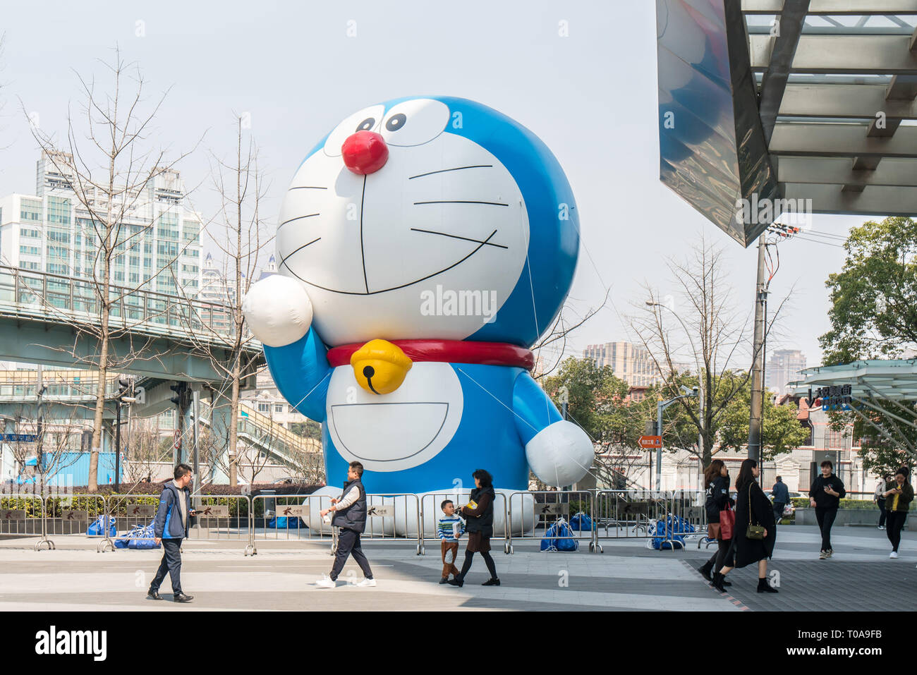 Shanghai, China. 19th Mar 2019.The 10-meter-tall giant Doraemon can be ...