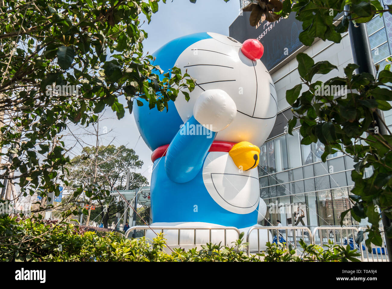 Shanghai, China. 19th Mar 2019.The 10-meter-tall giant Doraemon can be ...