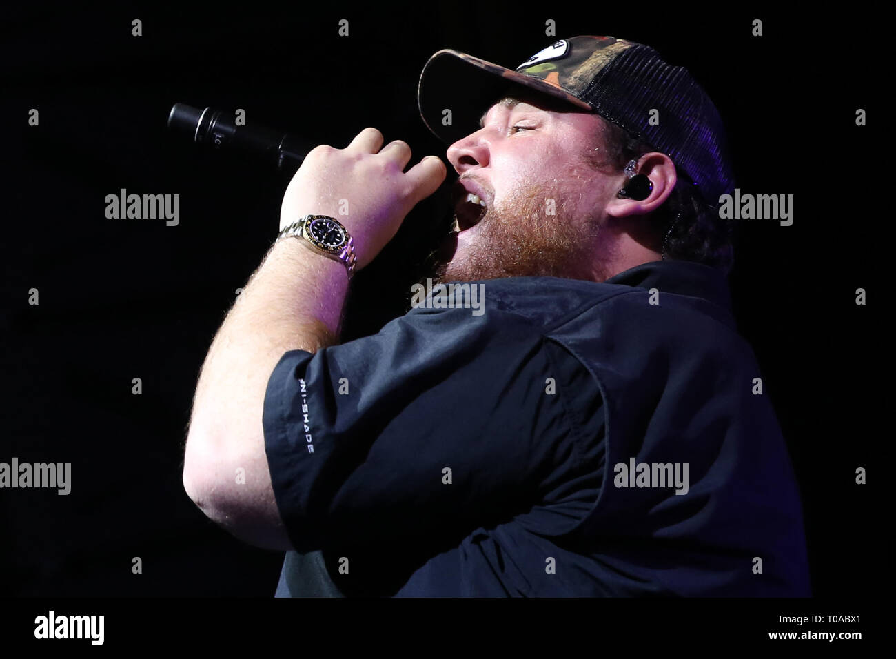 Luke combs hi-res stock photography and images - Alamy