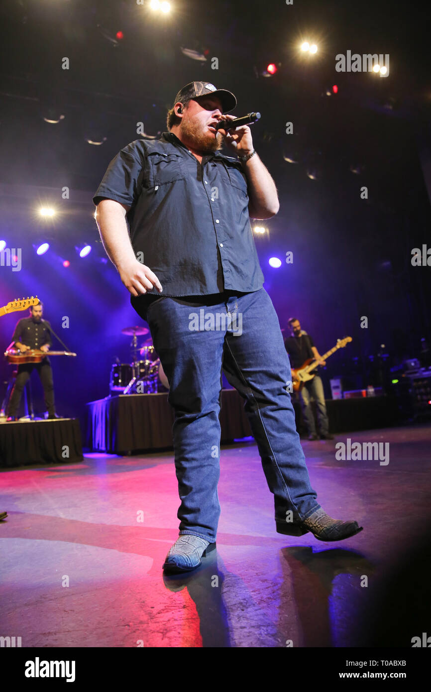 Sydney, NSW, Australia. 19th Mar, 2019. US Country music singer LUKE ...