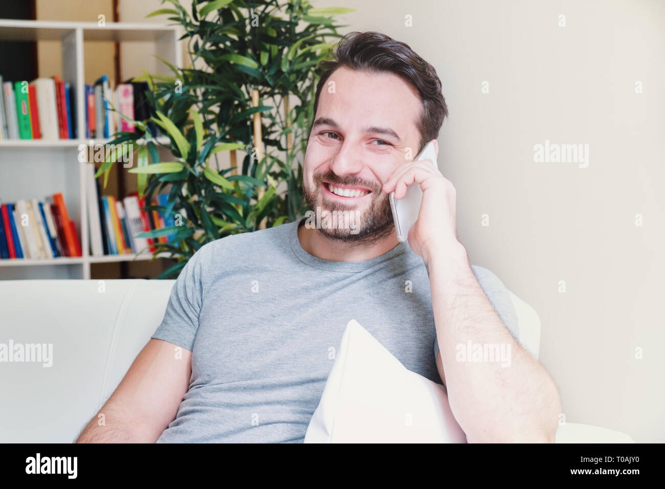 Man calling hi-res stock photography and images - Alamy