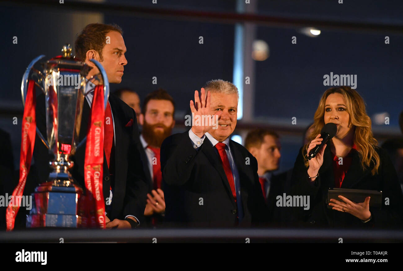 Sports journalist catrin heledd hi-res stock photography and images - Alamy