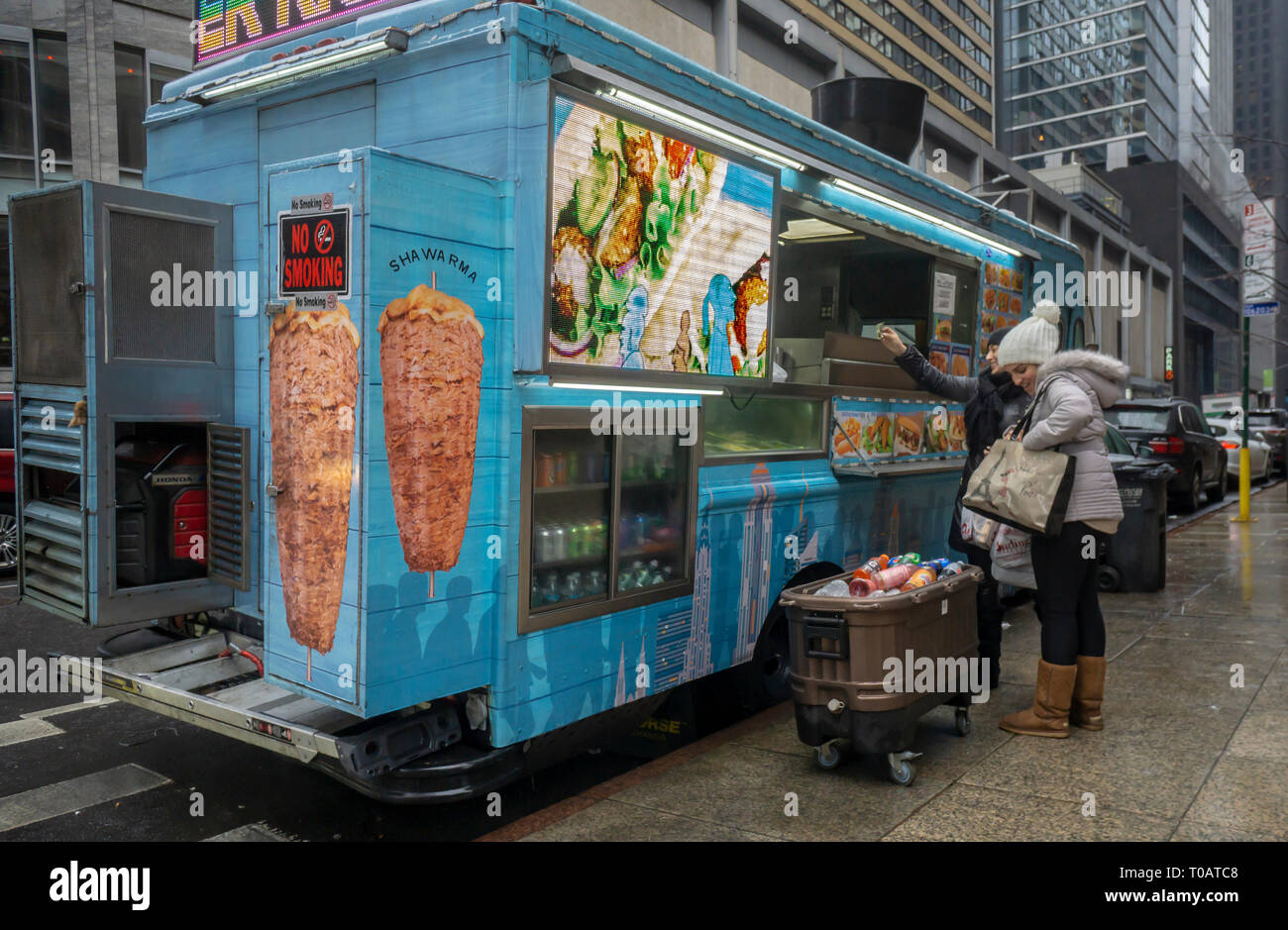 Lunch Truck High Resolution Stock Photography and Images - Alamy