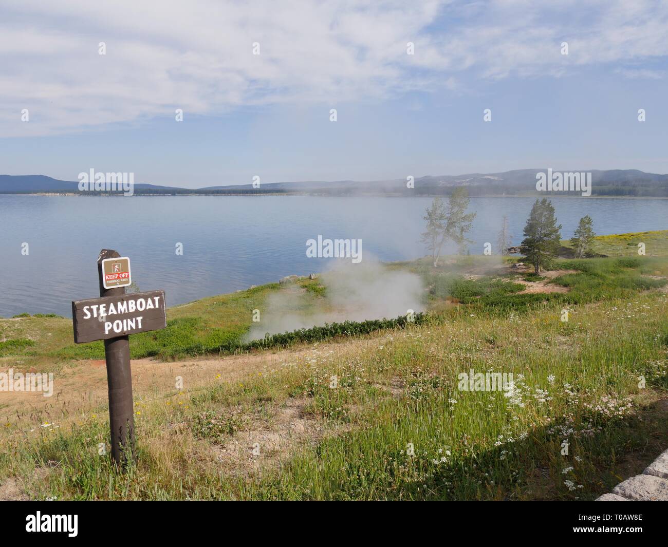Yellowstone national park sign boards hi-res stock photography and ...