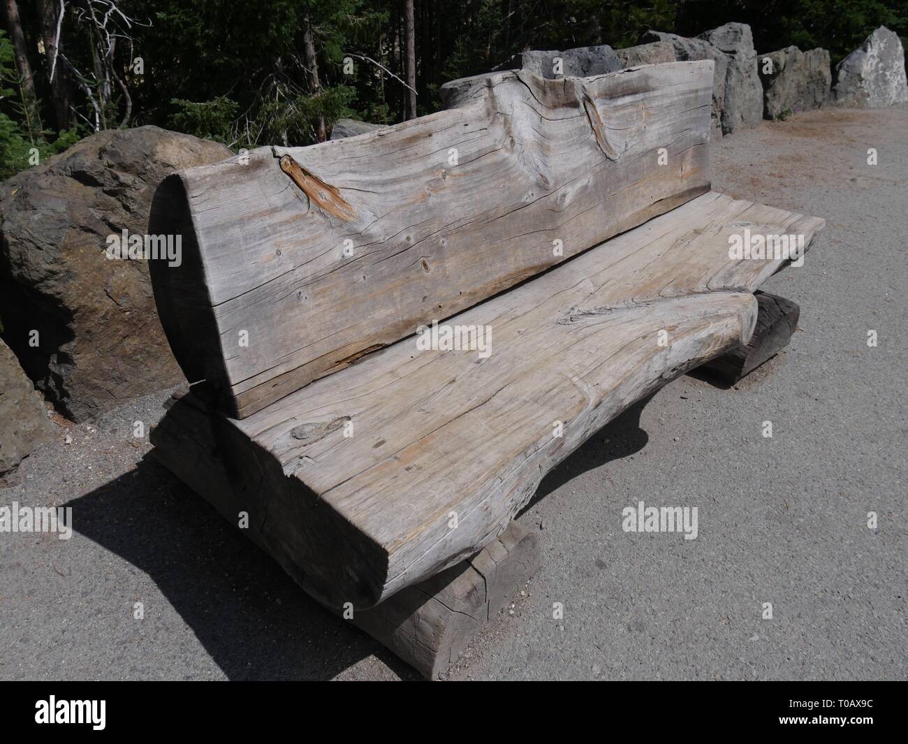 Log bench hi-res stock photography and images - Alamy