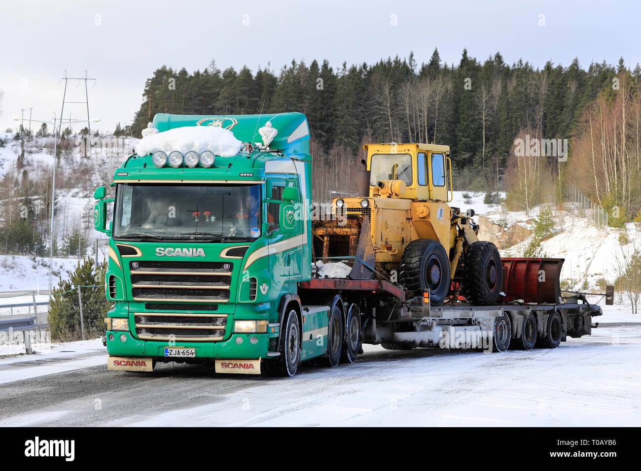 Scania low loader hi-res stock photography and images - Alamy