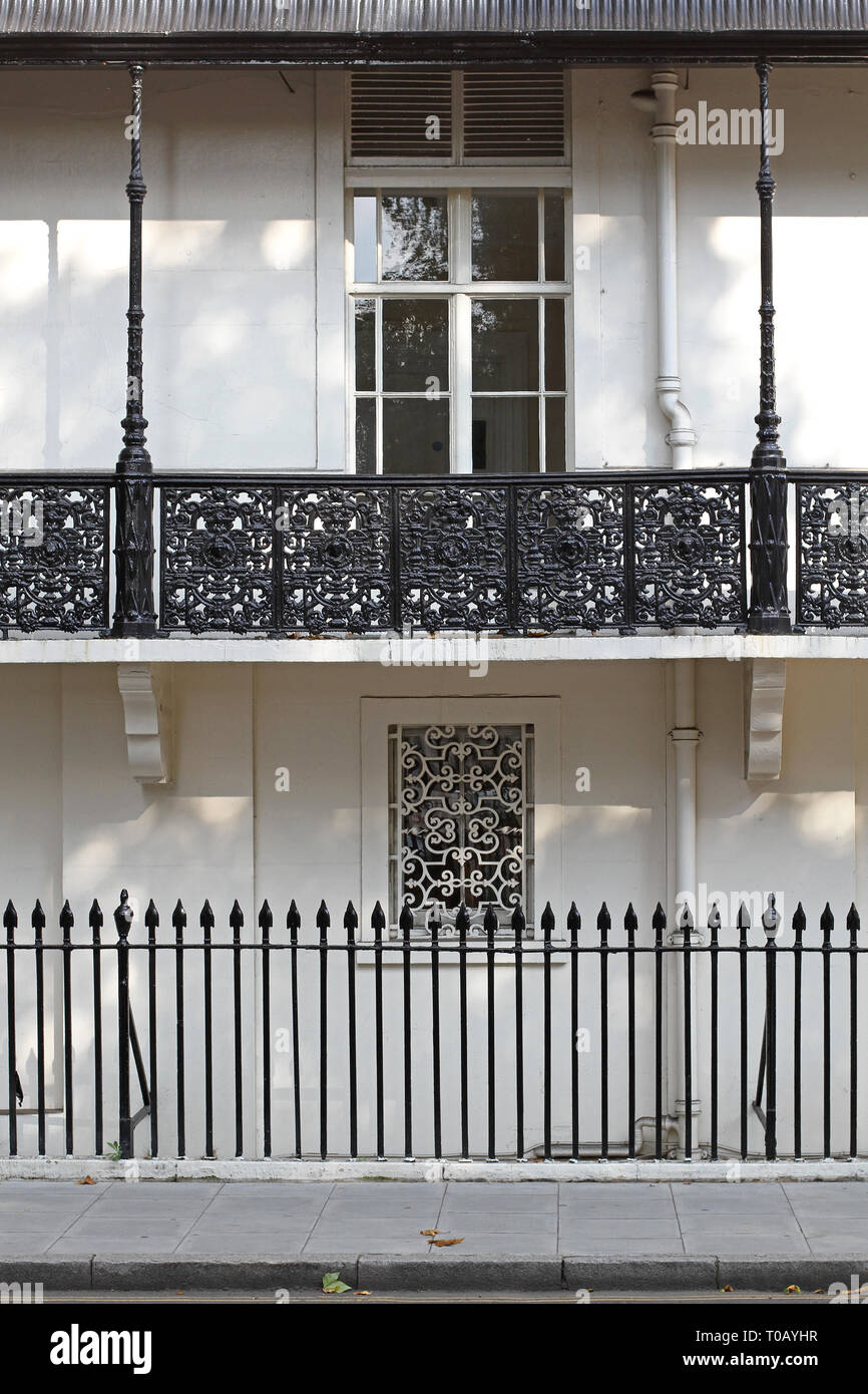 Black iron railings hi-res stock photography and images - Alamy