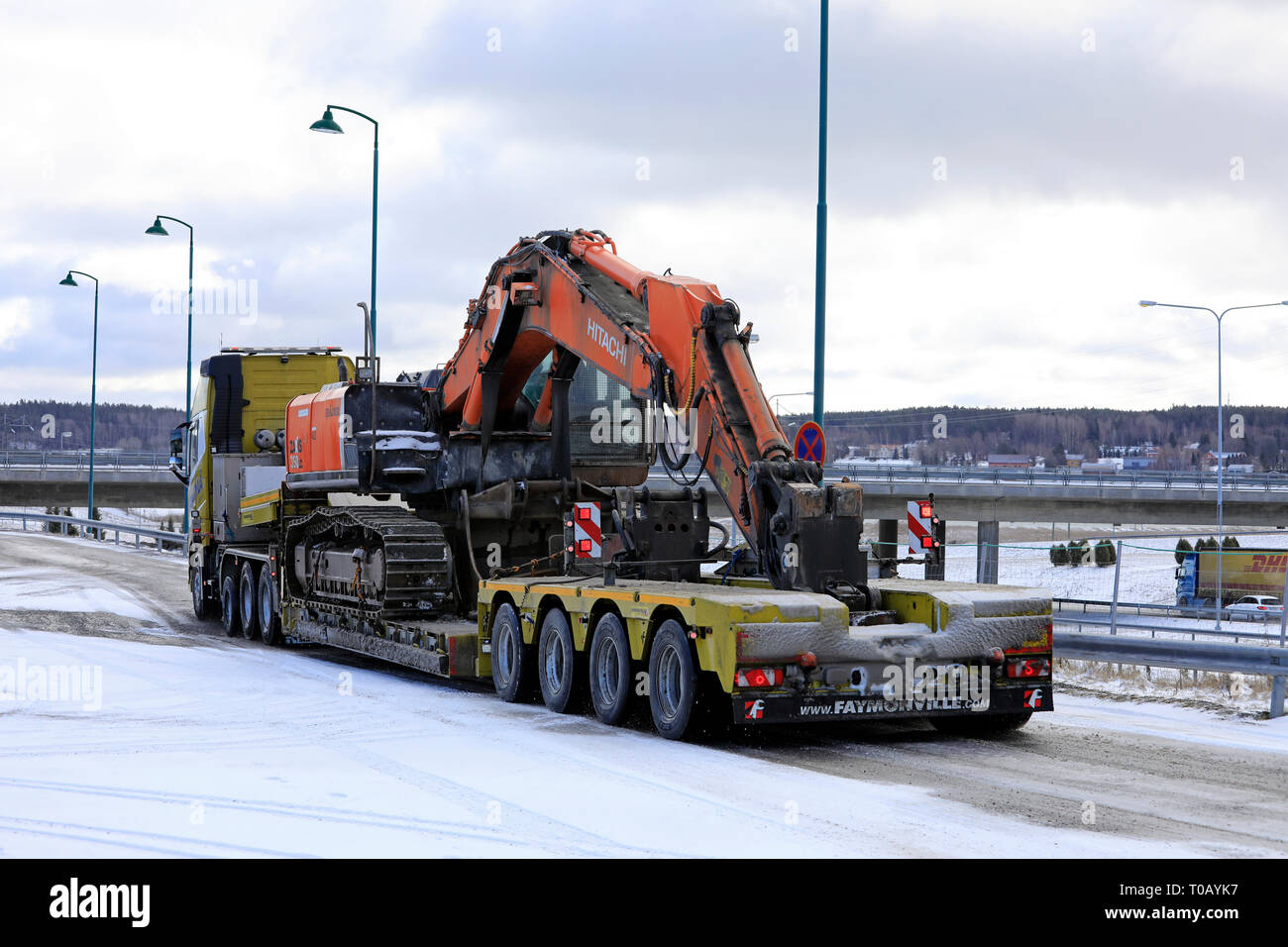 Excavator low loader trailer hi-res stock photography and images - Alamy