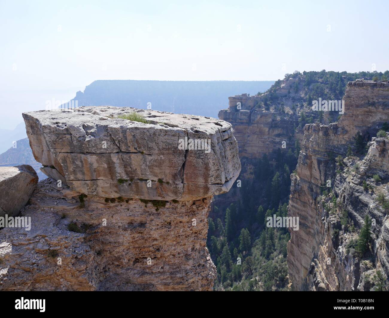 Huge stone platforms and boulders at the edge of the south rim at the ...
