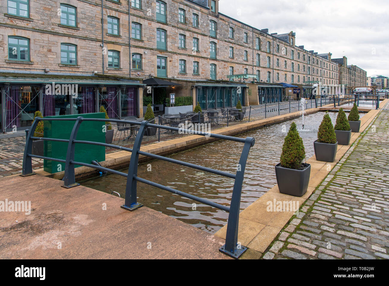 Cala Homes, Dock Place Stock Photo - Alamy