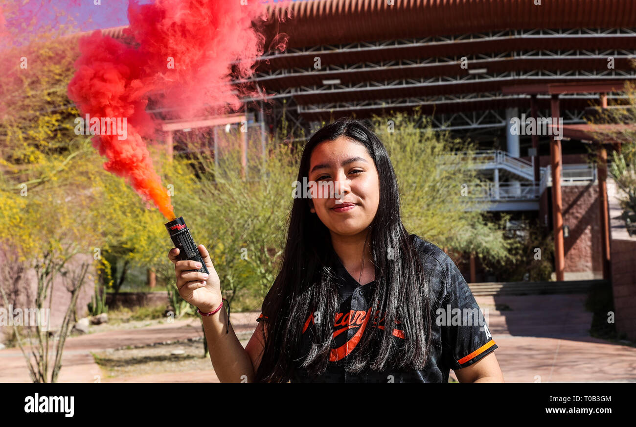 Pumps Smoke, smoke, colored smoke, Naranjeros, bombas de Humo, humo ...