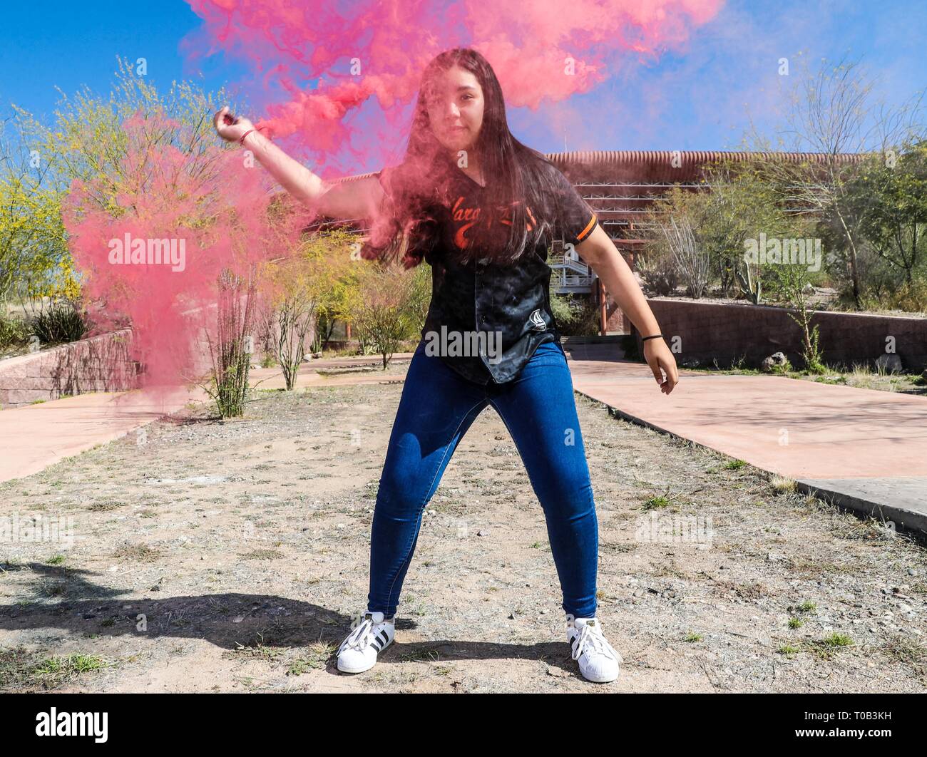 Pumps Smoke, smoke, colored smoke, Naranjeros, bombas de Humo, humo ...