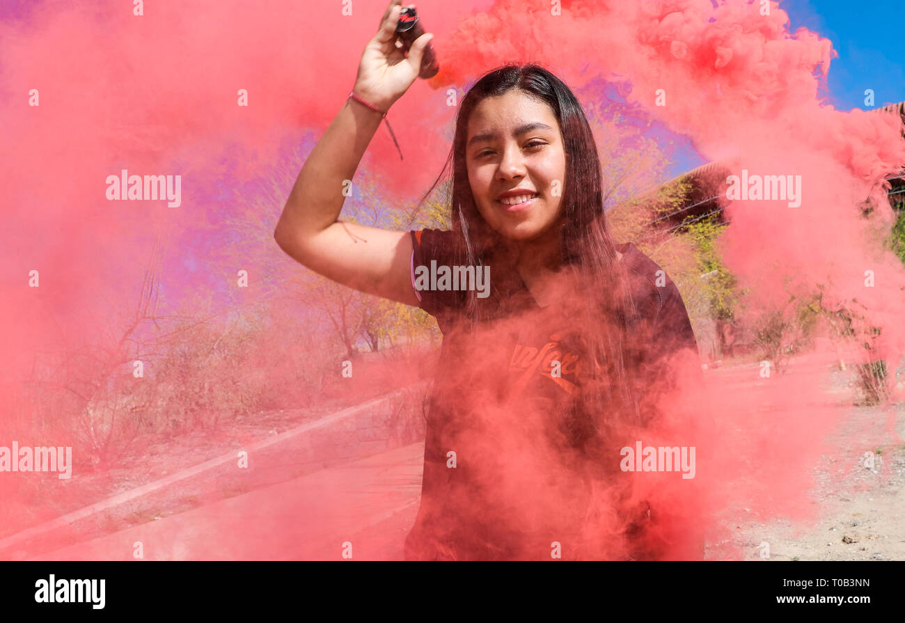 Pumps Smoke, smoke, colored smoke, Naranjeros, bombas de Humo, humo ...