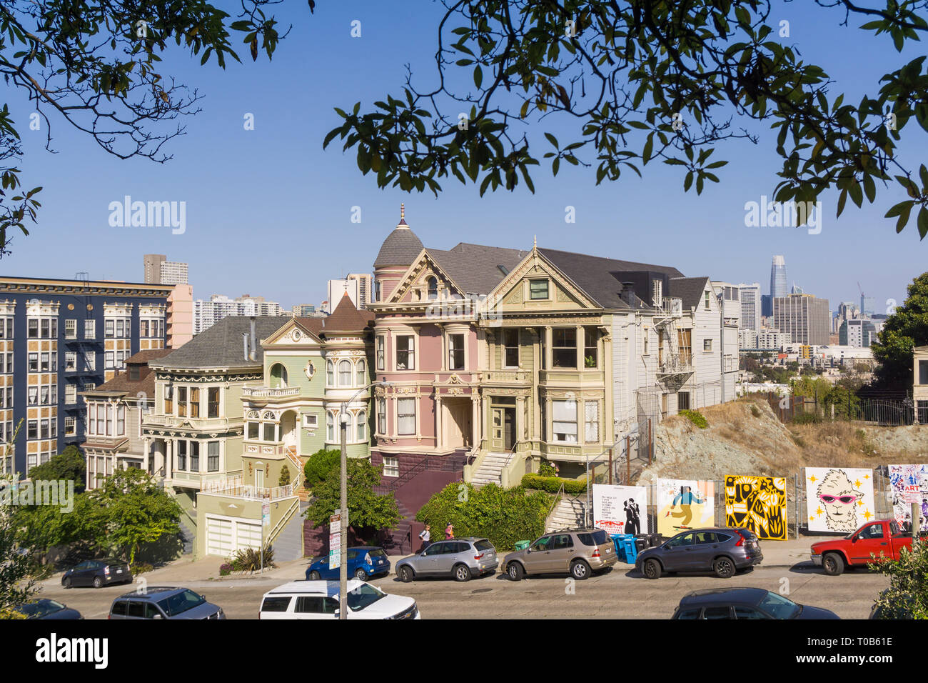 The "Painted Ladies" on Alamo Square in San Francisco Stock Photo - Alamy
