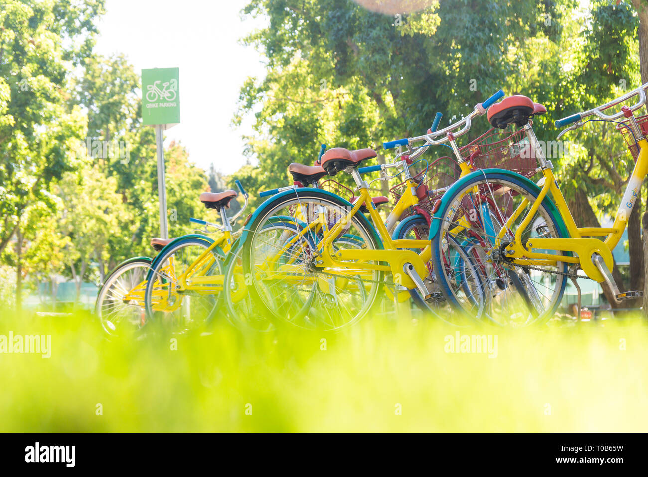 The Google Complex (Charleston Campus) at Mountain View, California ...