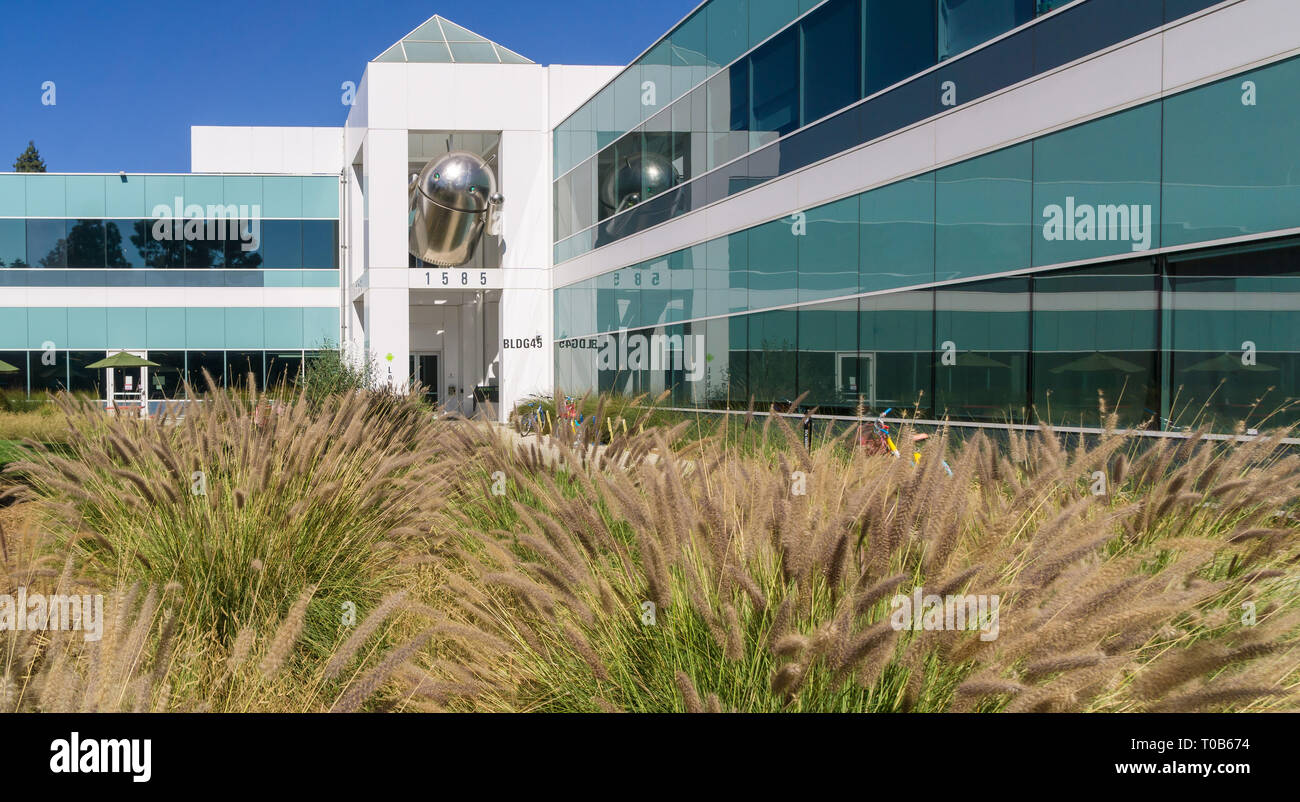 The Android symbol at the Google Complex (Charleston Campus) at ...