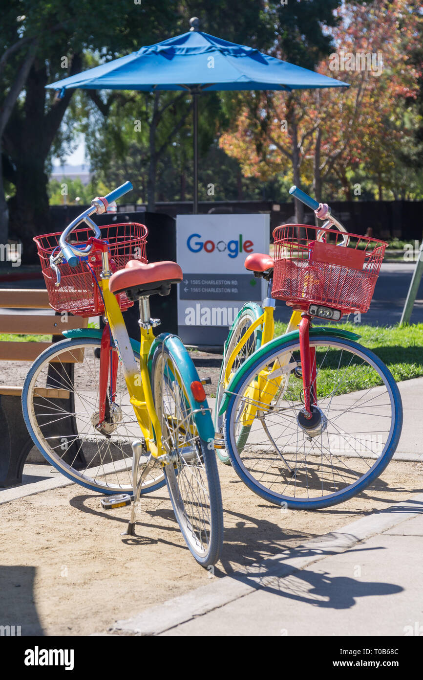 The Google Complex (Charleston Campus) at Mountain View, California ...