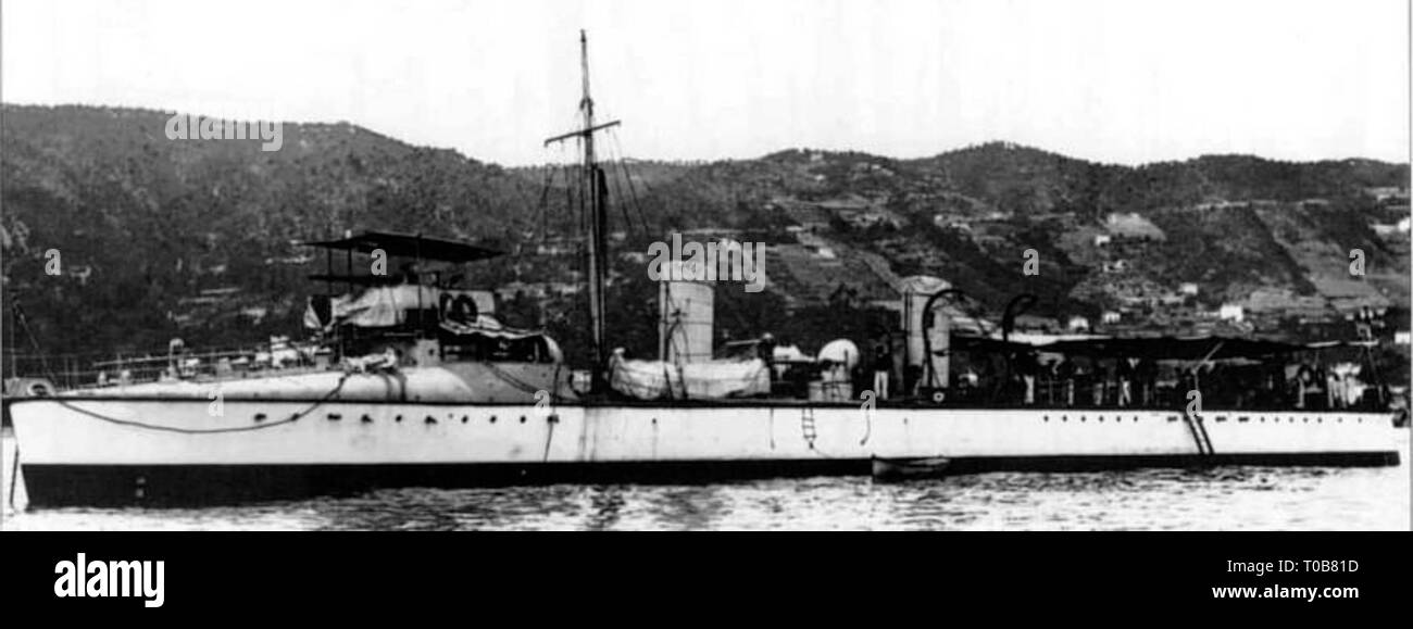 A picture of the port side of HMS Cynthia Stock Photo - Alamy